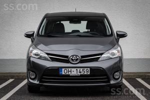 Pelēks Toyota Verso 2016 Rīga, ar dzinēja tilpumu 1.60 L un nobraukumu 212 tūkst. km par 8950 €, foto 3 vietnē AUTOMOTO.COM.LV