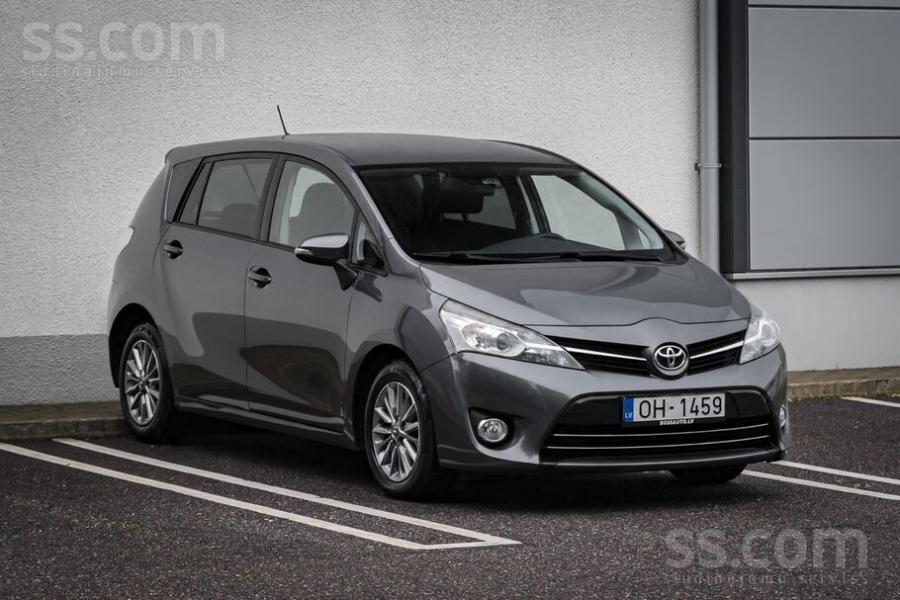Pelēks Toyota Verso 2016 Rīga, ar dzinēja tilpumu 1.60 L un nobraukumu 212 tūkst. km par 8950 €, foto 4 vietnē AUTOMOTO.COM.LV