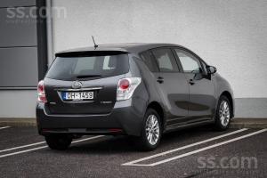 Pelēks Toyota Verso 2016 Rīga, ar dzinēja tilpumu 1.60 L un nobraukumu 212 tūkst. km par 8950 €, foto 5 vietnē AUTOMOTO.COM.LV
