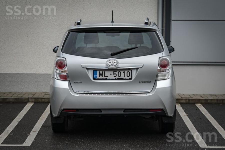 Grey Toyota Verso 2016 in Riga, with an engine capacity of 1.60 L and mileage of 186 thousand km for 6150 €, photo 6 on AUTOMOTO.COM.LV