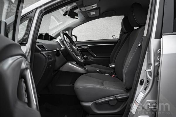 Pelēks Toyota Verso 2016 Rīga, ar dzinēja tilpumu 1.60 L un nobraukumu 186 tūkst. km par 6150 €, foto 11 vietnē AUTOMOTO.COM.LV