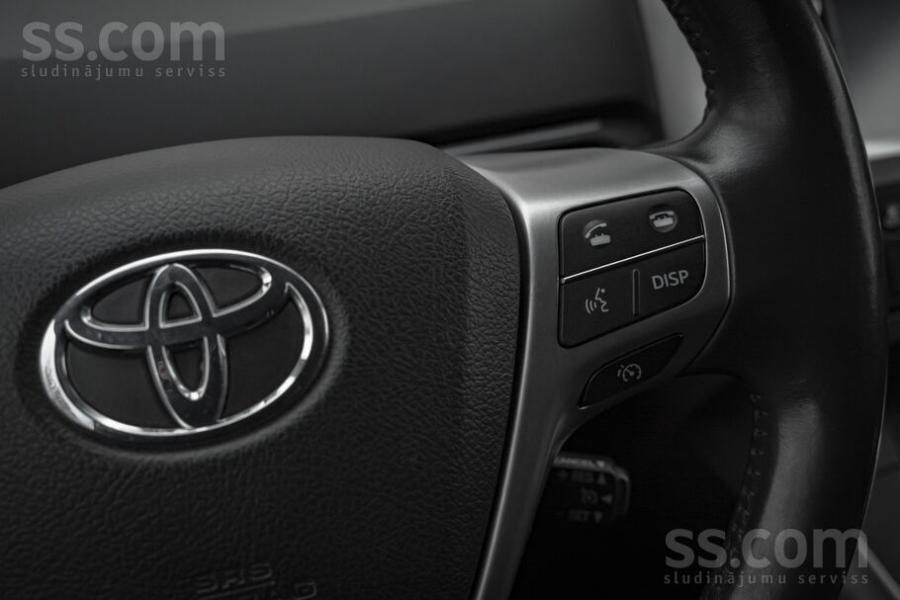 Grey Toyota Verso 2016 in Riga, with an engine capacity of 1.60 L and mileage of 186 thousand km for 6150 €, photo 21 on AUTOMOTO.COM.LV