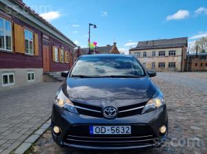 Grey Toyota Verso 2017 in Jelgava, with an engine capacity of 1.60 L and mileage of 169 thousand km for 3300 €, photo 6 on AUTOMOTO.COM.LV