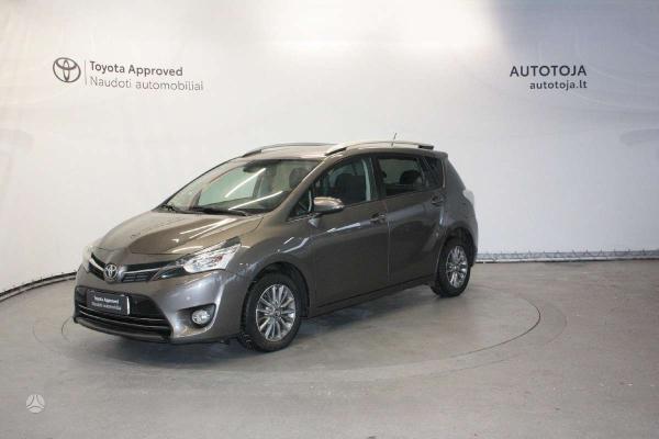 Grey Toyota Verso 2017 in Kaunas, with an engine capacity of 1.80 L and mileage of 184 thousand km for 11500 €, photo 1 on AUTOMOTO.COM.LV
