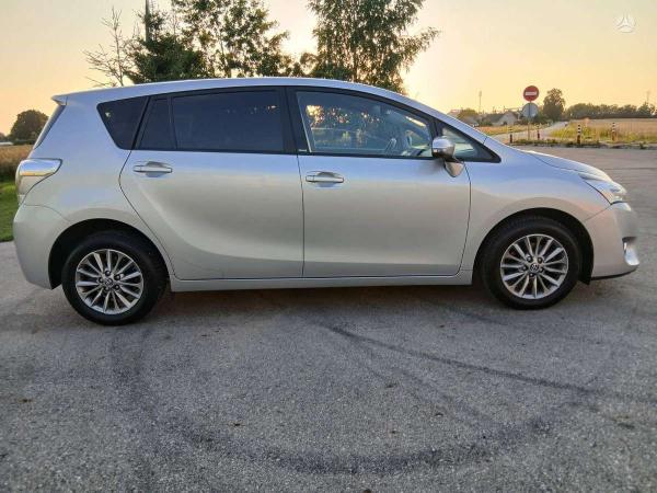 Pelēks Toyota Verso 2017 Kauņa, ar dzinēja tilpumu 1.60 L un nobraukumu 280 tūkst. km par 6100 €, foto 5 vietnē AUTOMOTO.COM.LV