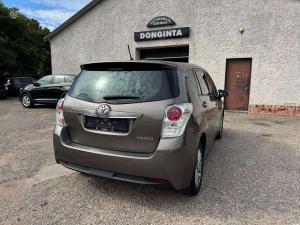 Grey Toyota Verso 2017 in Jurbarkas, with an engine capacity of 1.80 L and mileage of 125 thousand km for 12450 €, photo 6 on AUTOMOTO.COM.LV