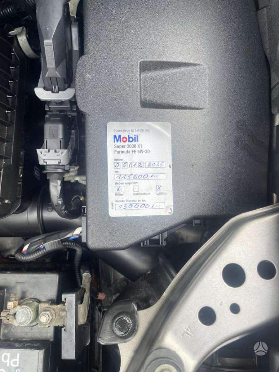 Grey Toyota Verso 2017 in Jurbarkas, with an engine capacity of 1.80 L and mileage of 125 thousand km for 12450 €, photo 22 on AUTOMOTO.COM.LV