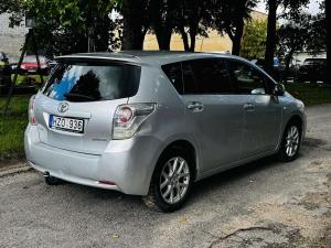 Grey Toyota Verso 2009 in Vilnius, with an engine capacity of 2.00 L and mileage of 345 thousand km for 2350 €, photo 5 on AUTOMOTO.COM.LV