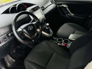 Grey Toyota Verso 2009 in Vilnius, with an engine capacity of 2.00 L and mileage of 345 thousand km for 2350 €, photo 9 on AUTOMOTO.COM.LV
