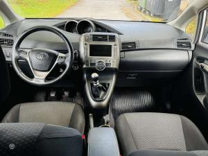 Grey Toyota Verso 2009 in Vilnius, with an engine capacity of 2.00 L and mileage of 345 thousand km for 2350 €, photo 12 on AUTOMOTO.COM.LV