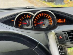 Grey Toyota Verso 2009 in Vilnius, with an engine capacity of 2.00 L and mileage of 345 thousand km for 2350 €, photo 14 on AUTOMOTO.COM.LV
