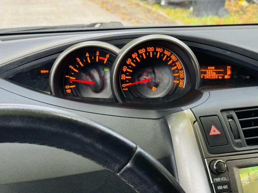 Grey Toyota Verso 2009 in Vilnius, with an engine capacity of 2.00 L and mileage of 345 thousand km for 2350 €, photo 14 on AUTOMOTO.COM.LV