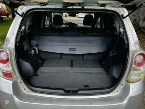 Grey Toyota Verso 2009 in Vilnius, with an engine capacity of 2.00 L and mileage of 345 thousand km for 2350 €, photo 16 on AUTOMOTO.COM.LV
