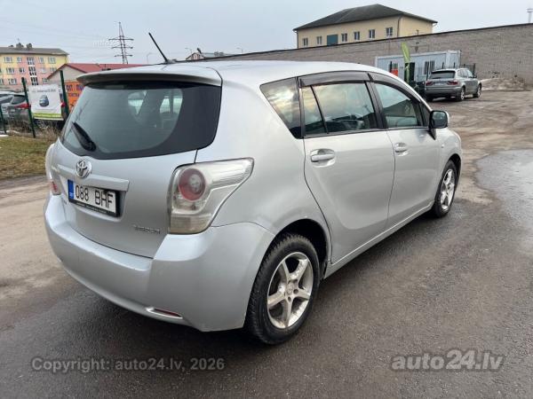 Grey Toyota Verso 2010 in Narva, with an engine capacity of 2.00 L and mileage of 400 thousand km for 1999 €, photo 8 on AUTOMOTO.COM.LV