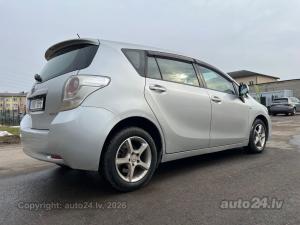 Grey Toyota Verso 2010 in Narva, with an engine capacity of 2.00 L and mileage of 400 thousand km for 1999 €, photo 5 on AUTOMOTO.COM.LV