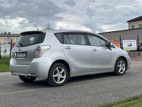 Pelēks Toyota Verso 2010 Narva, ar dzinēja tilpumu 2.00 L un nobraukumu 401 tūkst. km par 1299 €, foto 7 vietnē AUTOMOTO.COM.LV