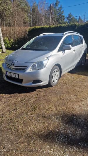 Grey Toyota Verso 2011 in Tallinn, with an engine capacity of 1.60 L and mileage of 360 thousand km for 2000 €, photo  on AUTOMOTO.COM.LV