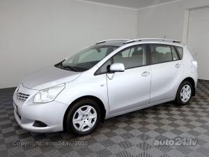 Pelēks Toyota Verso 2011 Tallina, ar dzinēja tilpumu 1.60 L un nobraukumu 364 tūkst. km par 2499 €, foto 3 vietnē AUTOMOTO.COM.LV