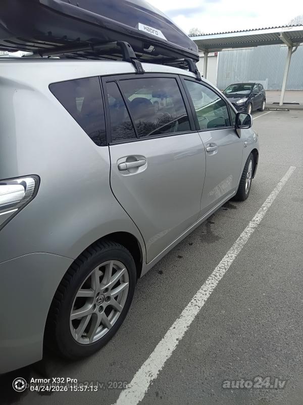 Grey Toyota Verso 2011 in Tallinn, with an engine capacity of 2.20 L and mileage of 170 thousand km for 5900 €, photo 3 on AUTOMOTO.COM.LV