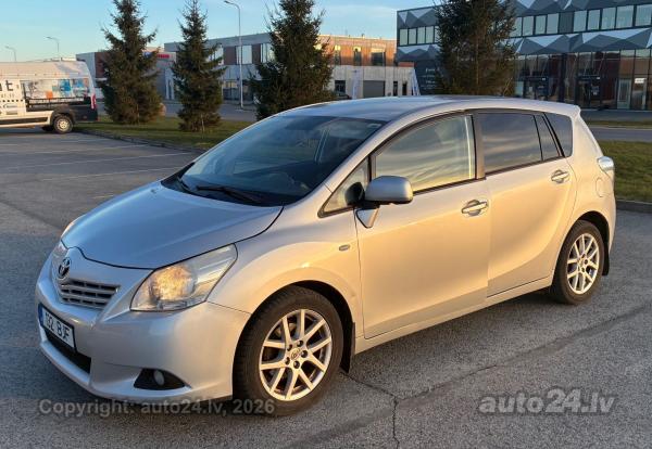 Pelēks Toyota Verso 2012 Tallina, ar dzinēja tilpumu 1.60 L un nobraukumu 143 tūkst. km par 5400 €, foto 9 vietnē AUTOMOTO.COM.LV