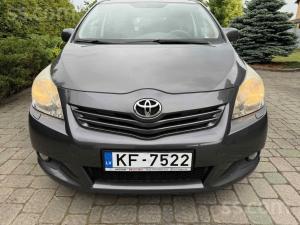 Grey Toyota Verso 2012 in Riga, with an engine capacity of 1.80 L and mileage of 229 thousand km for 5150 €, photo 4 on AUTOMOTO.COM.LV