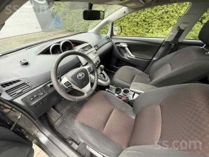 Grey Toyota Verso 2012 in Riga, with an engine capacity of 1.80 L and mileage of 229 thousand km for 5150 €, photo 6 on AUTOMOTO.COM.LV