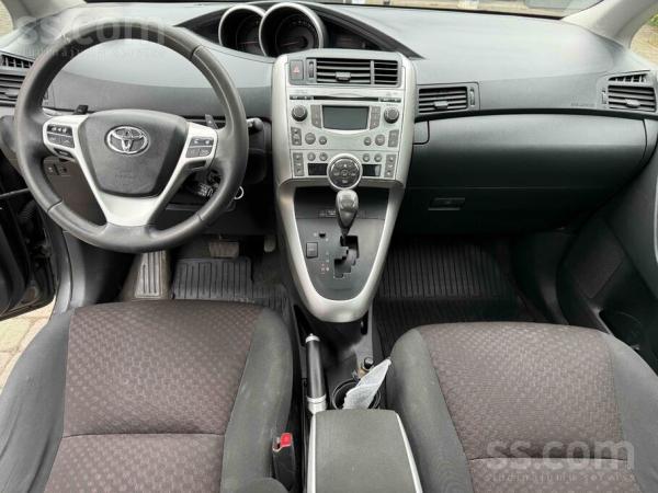 Pelēks Toyota Verso 2012 Rīga, ar dzinēja tilpumu 1.80 L un nobraukumu 229 tūkst. km par 5150 €, foto 6 vietnē AUTOMOTO.COM.LV