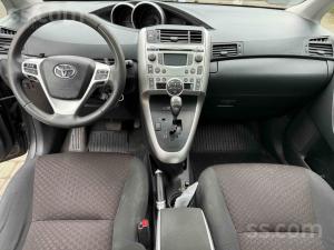 Grey Toyota Verso 2012 in Riga, with an engine capacity of 1.80 L and mileage of 229 thousand km for 5150 €, photo 7 on AUTOMOTO.COM.LV