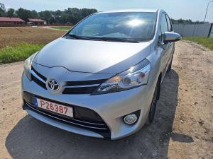 Grey Toyota Verso 2013 in Marijampole, with an engine capacity of 2.00 L and mileage of 257 thousand km for 5950 €, photo 3 on AUTOMOTO.COM.LV
