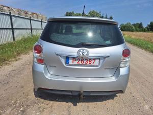 Grey Toyota Verso 2013 in Marijampole, with an engine capacity of 2.00 L and mileage of 257 thousand km for 5950 €, photo 7 on AUTOMOTO.COM.LV