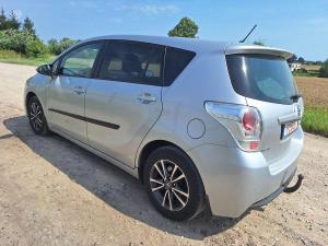 Grey Toyota Verso 2013 in Marijampole, with an engine capacity of 2.00 L and mileage of 257 thousand km for 5950 €, photo 8 on AUTOMOTO.COM.LV