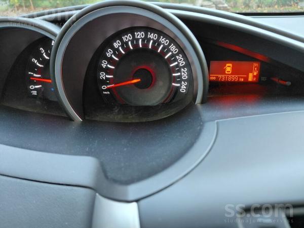 Pelēks Toyota Verso 2013 Jūrmala, ar dzinēja tilpumu 2.00 L un nobraukumu 732 tūkst. km par 1600 €, foto 9 vietnē AUTOMOTO.COM.LV