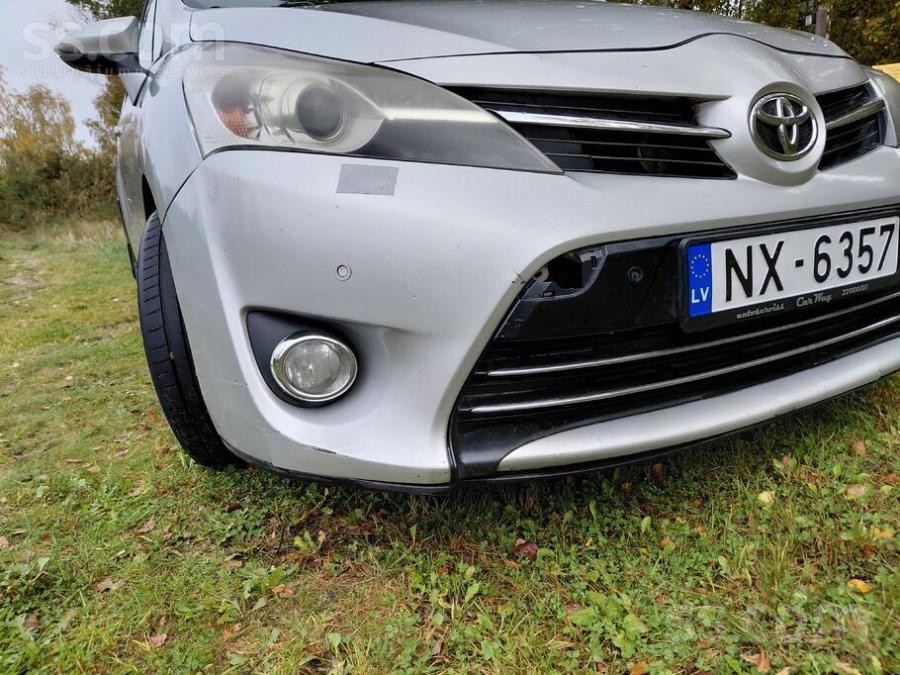 Grey Toyota Verso 2013 in Jurmala, with an engine capacity of 2.00 L and mileage of 732 thousand km for 1600 €, photo 11 on AUTOMOTO.COM.LV