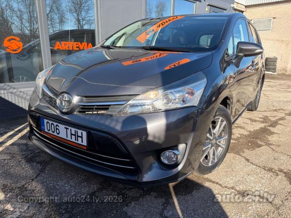 Grey Toyota Verso 2014 in Tallinn, with an engine capacity of 1.60 L and mileage of 184 thousand km for 7990 €, photo 3 on AUTOMOTO.COM.LV