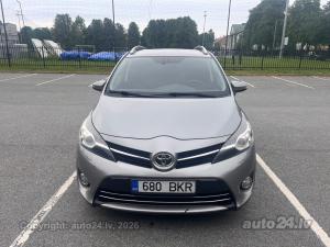 Grey Toyota Verso 2014 in Tallinn, with an engine capacity of 2.00 L and mileage of 211 thousand km for 8150 €, photo 3 on AUTOMOTO.COM.LV
