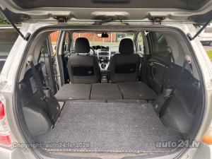 Grey Toyota Verso 2014 in Tallinn, with an engine capacity of 2.00 L and mileage of 211 thousand km for 8150 €, photo 15 on AUTOMOTO.COM.LV
