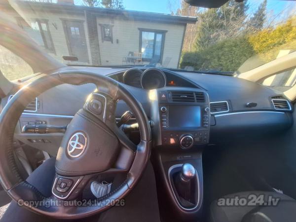 Pelēks Toyota Verso 2016 Viljandi, ar dzinēja tilpumu 1.60 L un nobraukumu 197 tūkst. km par 7700 €, foto 8 vietnē AUTOMOTO.COM.LV