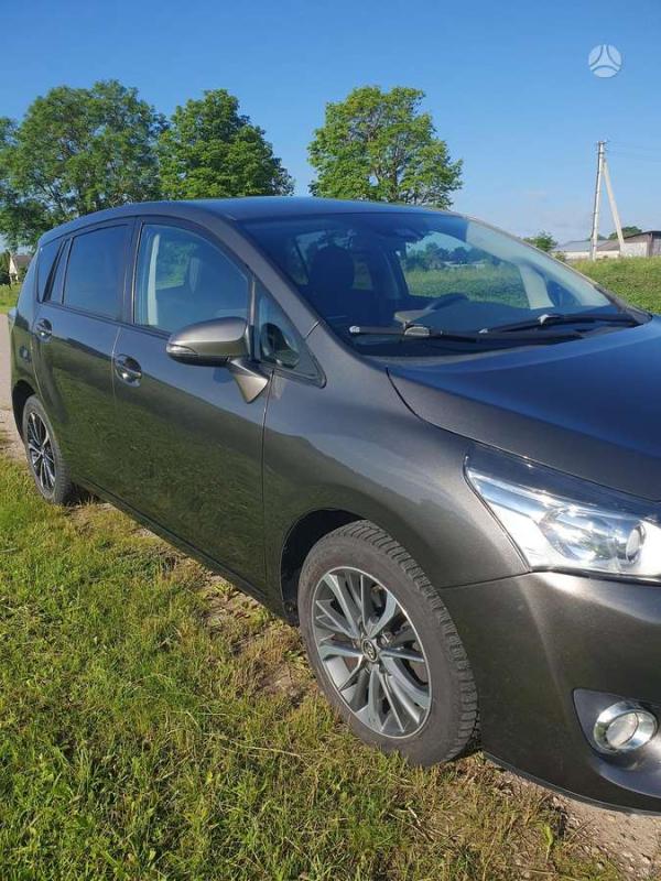 Pelēks Toyota Verso 2016 Marijampole, ar dzinēja tilpumu 1.80 L un nobraukumu 122 tūkst. km par 9500 €, foto 7 vietnē AUTOMOTO.COM.LV