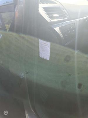 Grey Toyota Verso 2016 in Marijampole, with an engine capacity of 1.80 L and mileage of 122 thousand km for 9500 €, photo 11 on AUTOMOTO.COM.LV