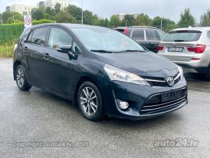 Pelēks Toyota Verso 2017 Tallina, ar dzinēja tilpumu 1.60 L un nobraukumu 163 tūkst. km par 8999 €, foto  vietnē AUTOMOTO.COM.LV