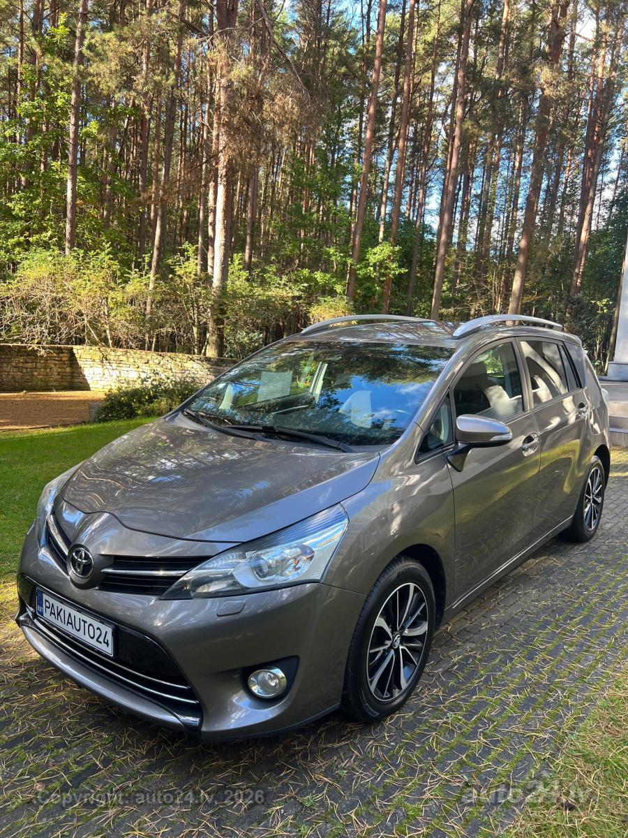 Pelēks Toyota Verso 2017 Pērnava, ar dzinēja tilpumu 1.80 L un nobraukumu 153 tūkst. km par 11850 €, foto 3 vietnē AUTOMOTO.COM.LV