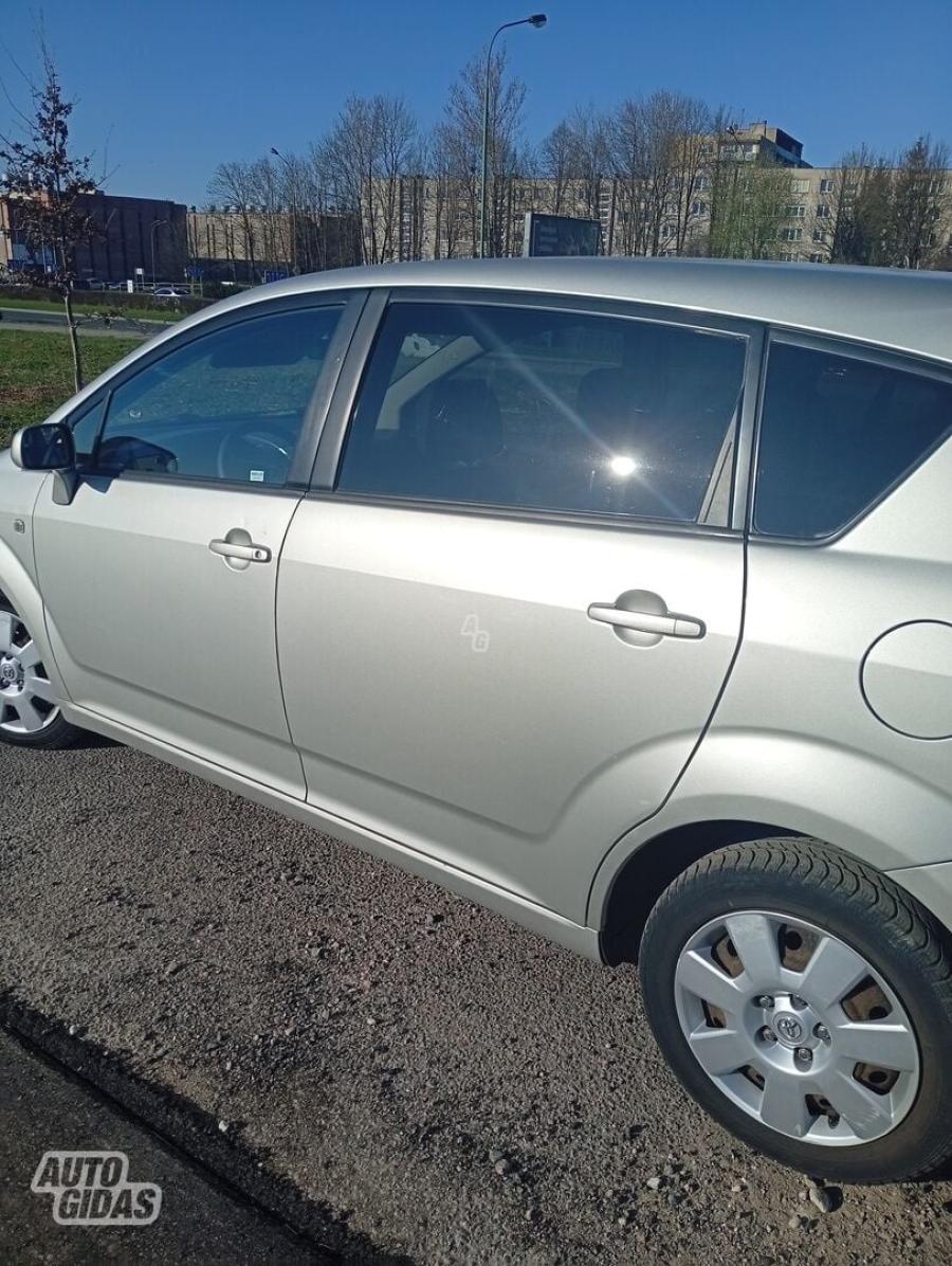 Toyota Verso 2008 in Klaipeda, with an engine capacity of 2.20 L and mileage of 479 thousand km for 2600 €, photo 1 on AUTOMOTO.COM.LV