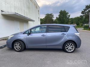 Toyota Verso 2010 Jūrmala, ar dzinēja tilpumu 2.20 L un nobraukumu 256 tūkst. km par 3950 €, foto 4 vietnē AUTOMOTO.COM.LV