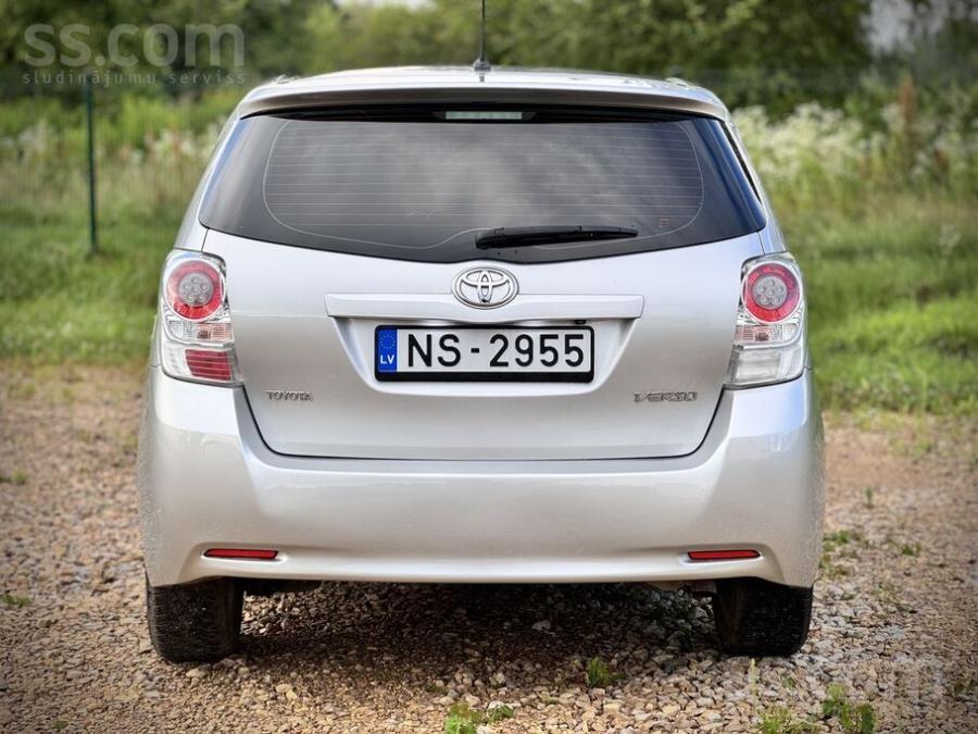 Toyota Verso 2011 Rīga, ar dzinēja tilpumu 2.00 L un nobraukumu 269 tūkst. km par 4650 €, foto 5 vietnē AUTOMOTO.COM.LV