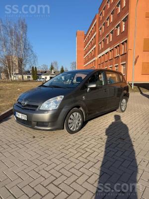 Тойота Версо 2004 в Даугавпилс, объемом двигателя 1.60 л и пробегом 258 тыс. км за 1500 €, фото  на AUTOMOTO.COM.LV