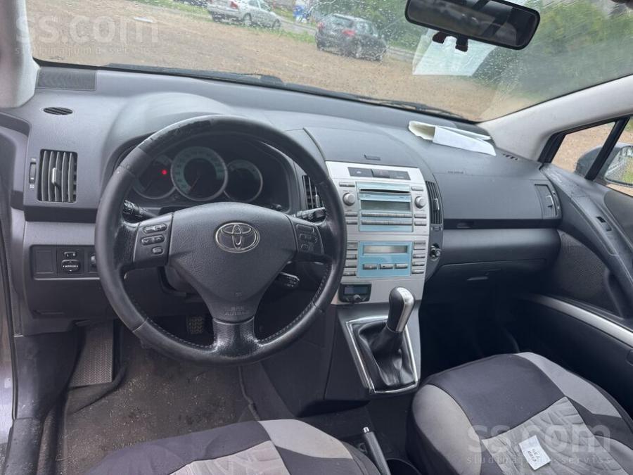 Toyota Verso 2007 Daugavpils, ar dzinēja tilpumu 2.20 L un nobraukumu 293 tūkst. km par 1900 €, foto 4 vietnē AUTOMOTO.COM.LV