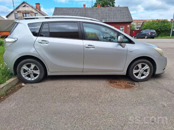Toyota Verso 2009 in Daugavpils, with an engine capacity of 2.00 L and mileage of 250 thousand km for 4500 €, photo 3 on AUTOMOTO.COM.LV