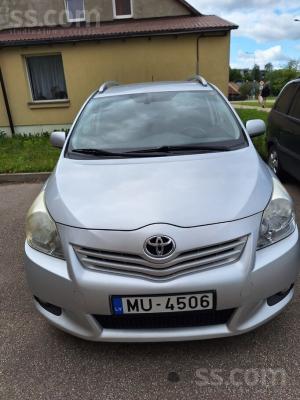Toyota Verso 2009 in Daugavpils, with an engine capacity of 2.00 L and mileage of 250 thousand km for 4500 €, photo 5 on AUTOMOTO.COM.LV