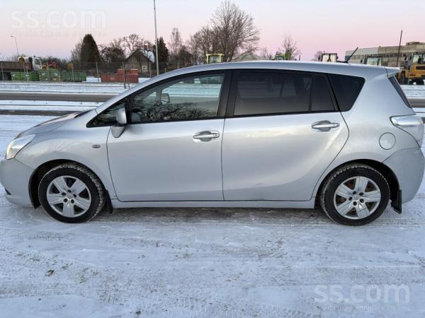 Toyota Verso 2009 Cēsis, ar dzinēja tilpumu 2.00 L un nobraukumu 440 tūkst. km par 3300 €, foto 6 vietnē AUTOMOTO.COM.LV