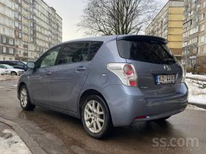 Toyota Verso 2009 Rīga, ar dzinēja tilpumu 2.20 L un nobraukumu 236 tūkst. km par 2900 €, foto 3 vietnē AUTOMOTO.COM.LV